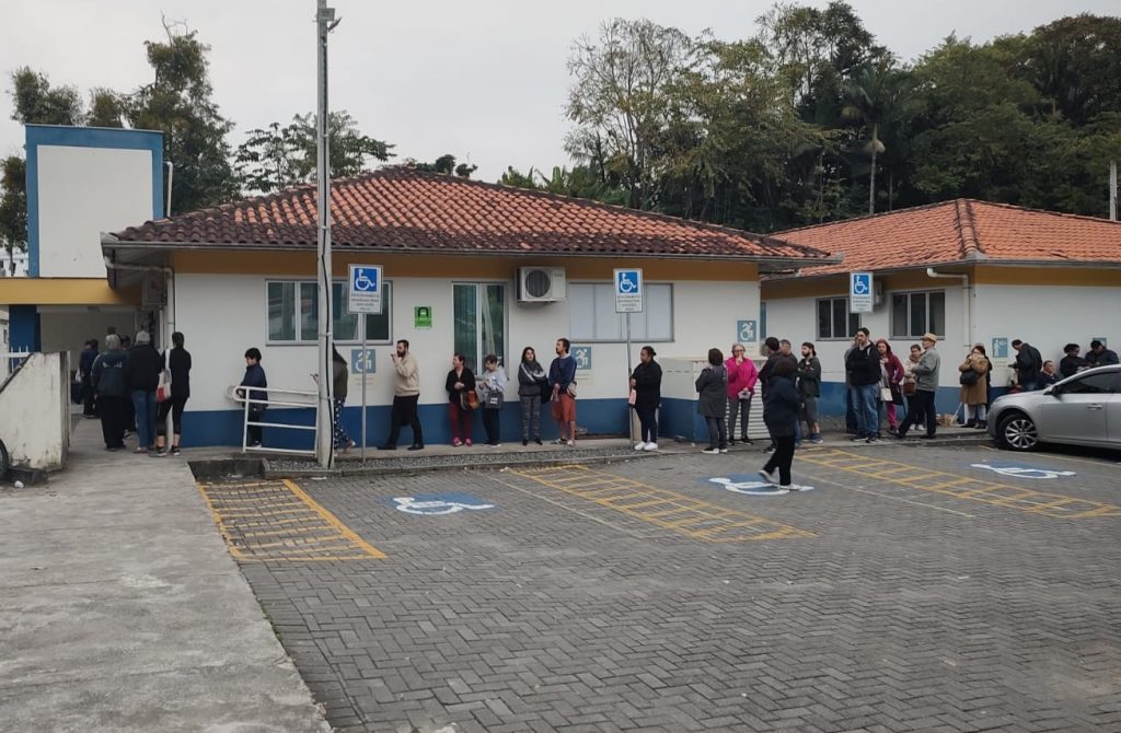 Após registro de fila grande no AGF da Escola Agrícola, Prefeitura muda ...